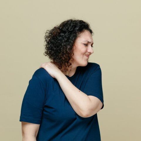 What is dropped shoulder syndrome or winged scapula, and how to ...